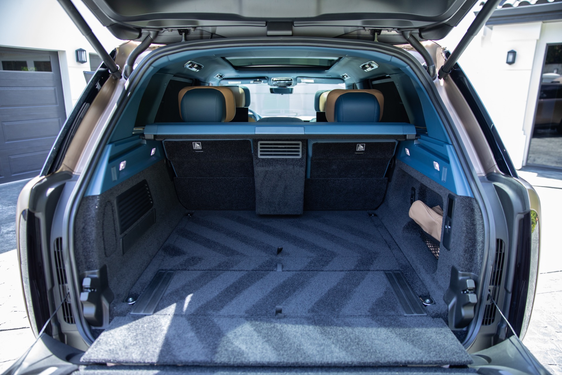 Used 2023 Land Rover Range Rover P530 SV LWB For Sale ($385,000 ...